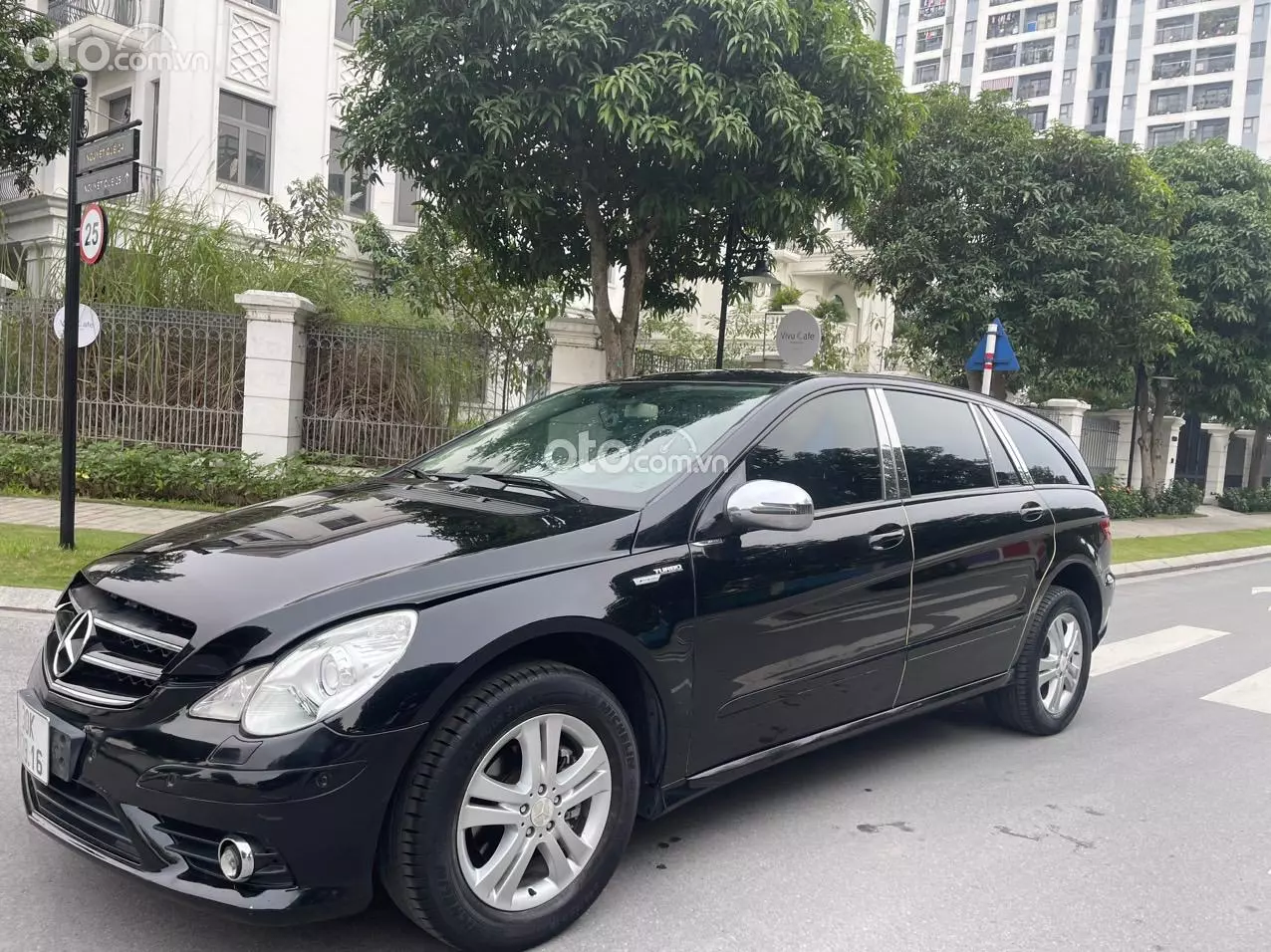 Mua bán Mercedes-Benz R300 2009 giá 365 triệu - 23063314