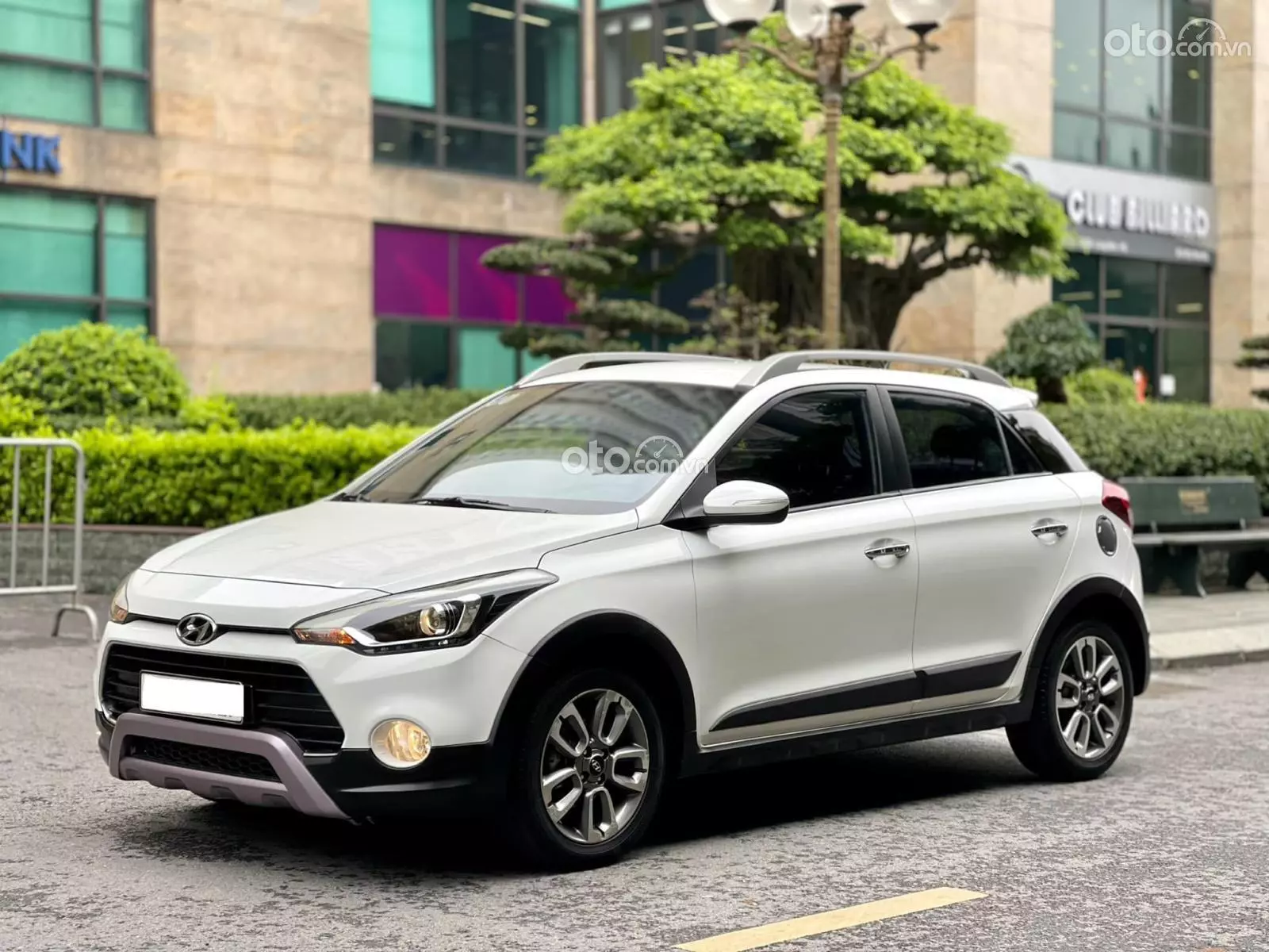 Mua bán Hyundai i20 2015 giá 3xx triệu - 22988758