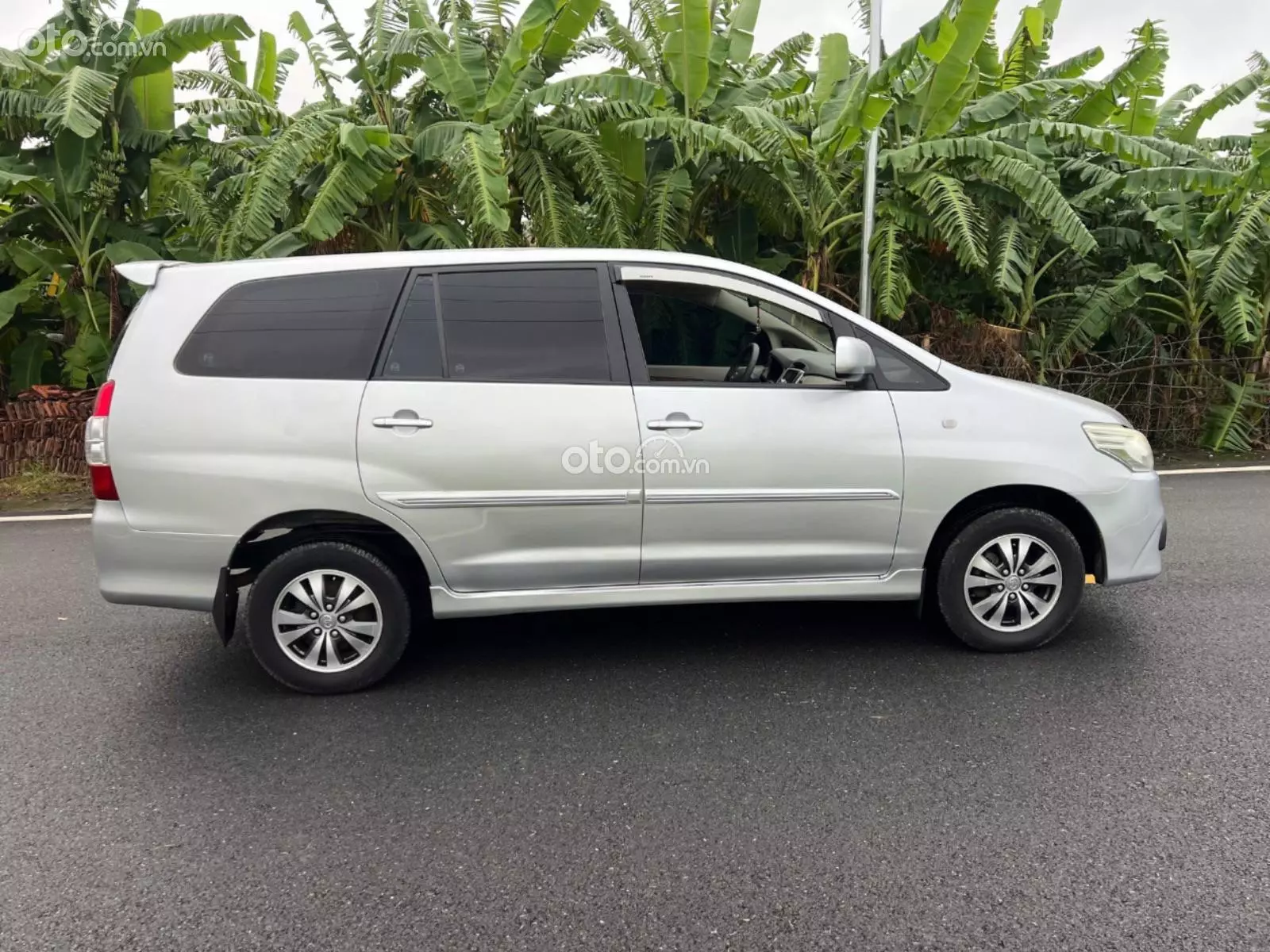 Mua bán Toyota Innova 2.0E 2015 giá 265 triệu - 23391070