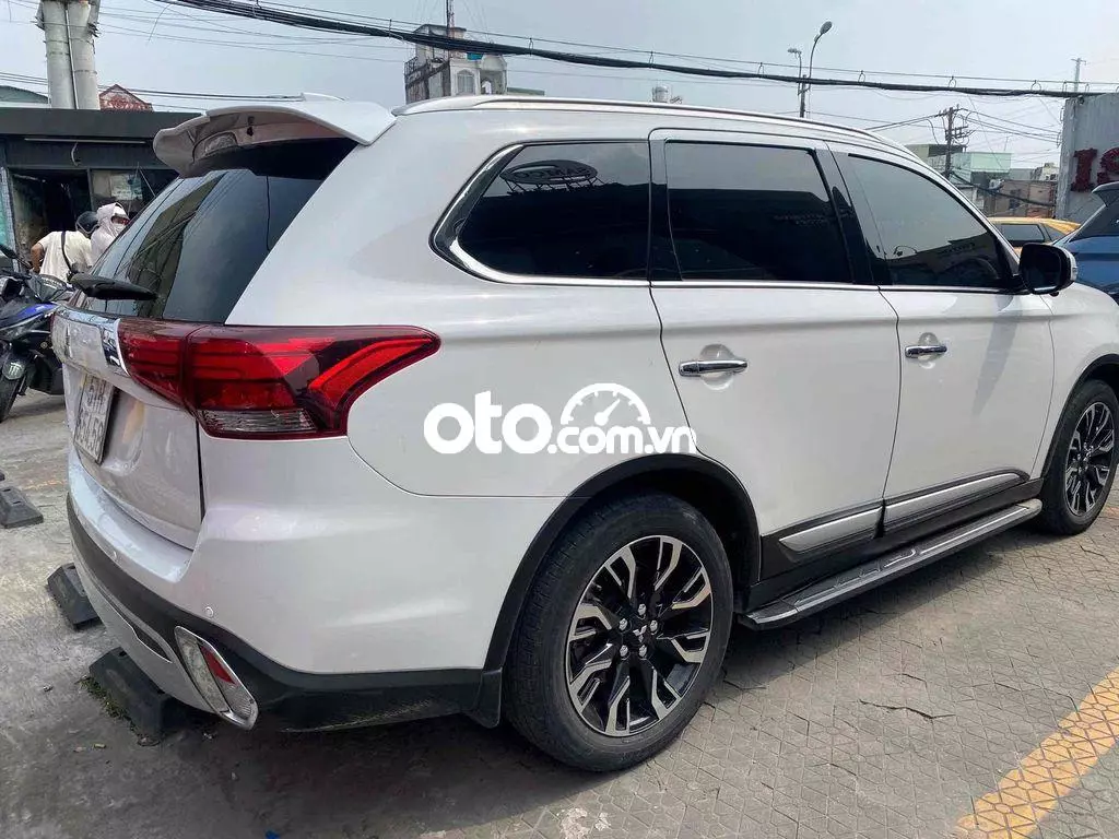 Mua bán Mitsubishi Outlander 2.0 CVT 2020 giá 560 triệu - 23397403