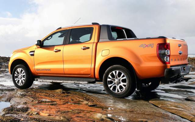 Mua bán xe Ford Ranger 2017 cũ chính chủ giá rẻ toàn quốc