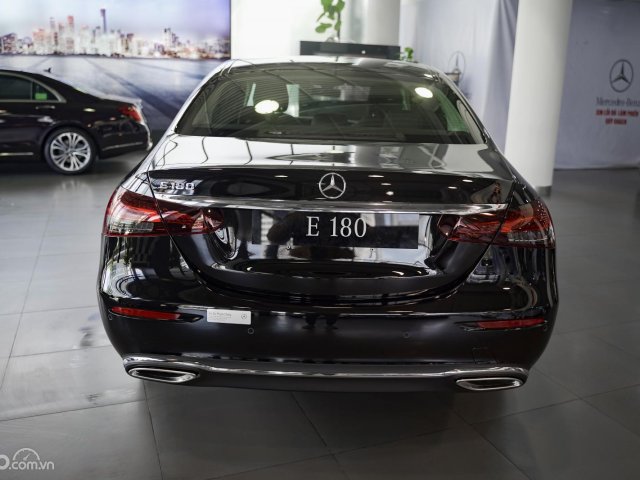 Mua bán Mercedes-Benz E180 1.5 I4 2022 giá 2 tỉ 050 triệu - 6815260