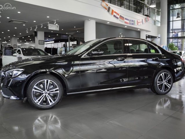 Mua bán Mercedes-Benz E180 1.5 I4 2022 giá 2 tỉ 050 triệu - 6815260