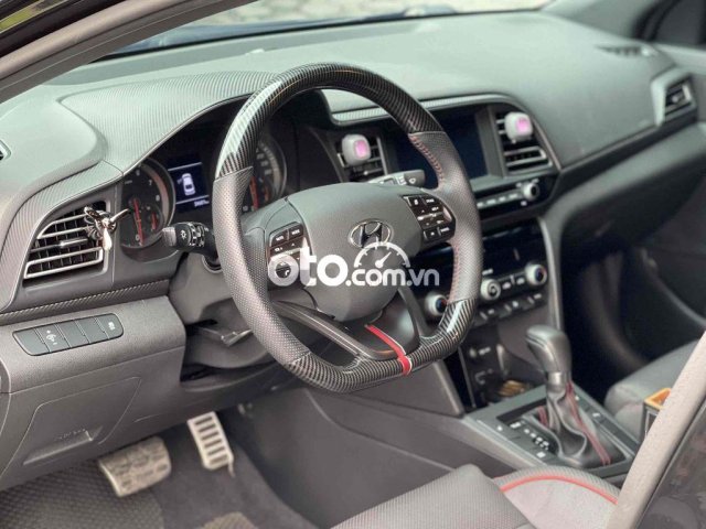 Mua bán Hyundai Elantra 2019 giá 580 triệu - 22840476