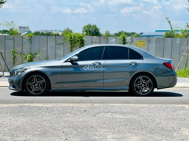 Mua bán Mercedes-Benz C300 2019 giá 1 tỉ 139 triệu - 22902334