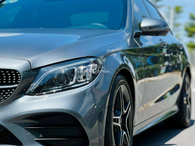 Mua bán Mercedes-Benz C300 2019 giá 1 tỉ 139 triệu - 22902334