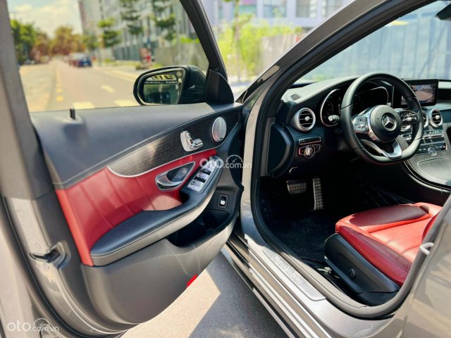 Mua bán Mercedes-Benz C300 2019 giá 1 tỉ 139 triệu - 22902334