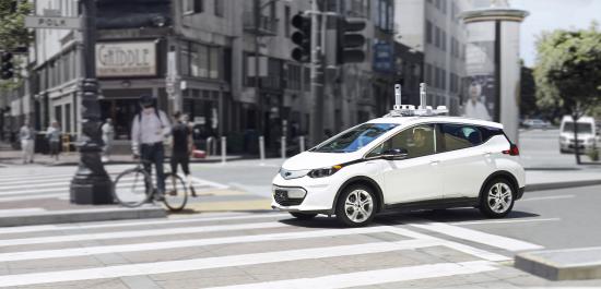 GM bắt tay Lyft, thử nghiệm hàng ngàn xe tự lái trong năm sau