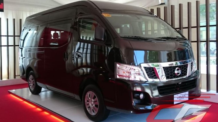 Nissan Urvan Premium 2017 - Đối thủ của Toyota Hiace ra mắt Philippines