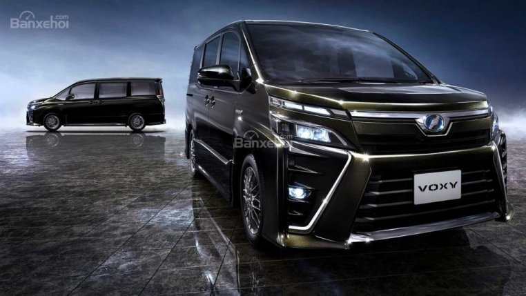 MPV Toyota Voxy hoàn toàn mới bất ngờ lộ diện trước thềm triển lãm ...