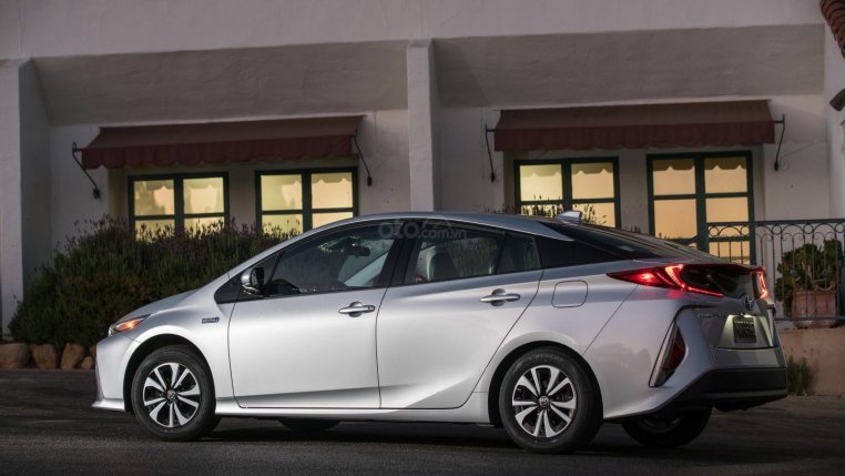 Toyota Prius Prime 2020 tăng giá kèm theo các cải tiến