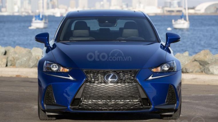 Ưu nhược điểm của Lexus IS 2019