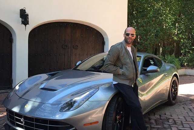 Khám phá kho xe hơi khủng của ngôi sao hành động Jason Statham ngoài đời