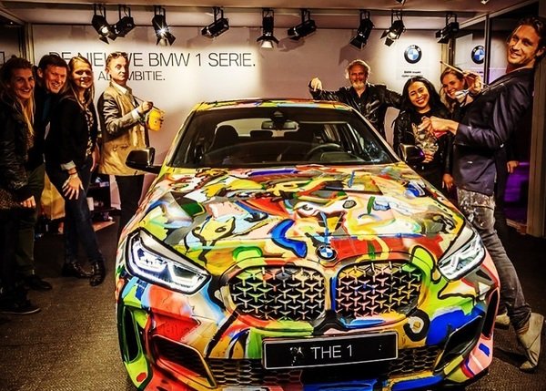 Ngắm xế sang BMW 1-Series trong màu sơn sặc sỡ phong cách Pop Art