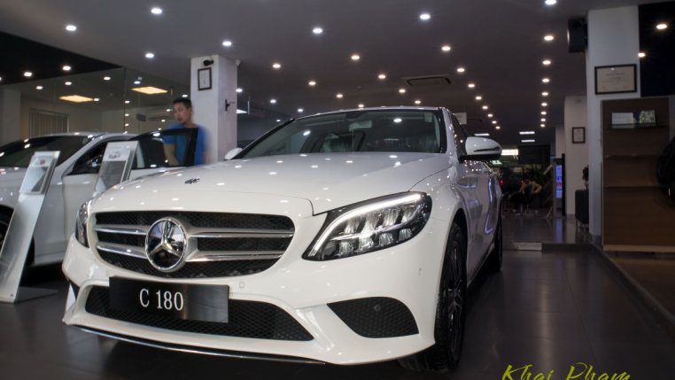 Chi tiết xe Mercedes-Benz C 180 2020 mới ra mắt Việt Nam, đối thủ nặng ...