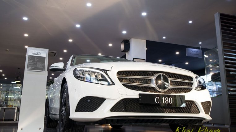 Thông số kỹ thuật xe Mercedes-Benz C 180 2020