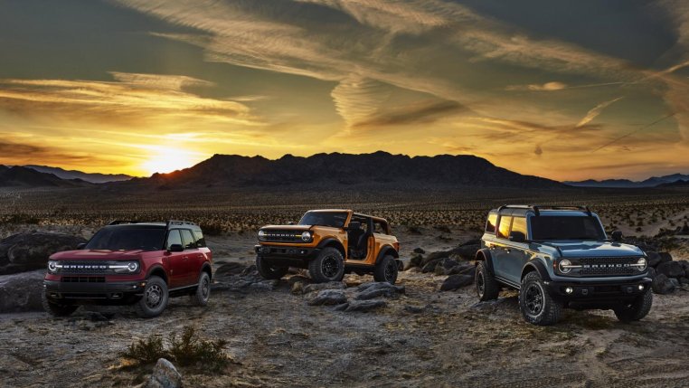 Ford Bronco 2021 vén màn có giá 694 triệu đồng