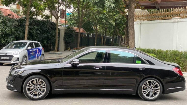 Mercedes S450 Luxury 2019 rao bán chỉ 2,4 tỷ, nhiều người bán tín bán nghi