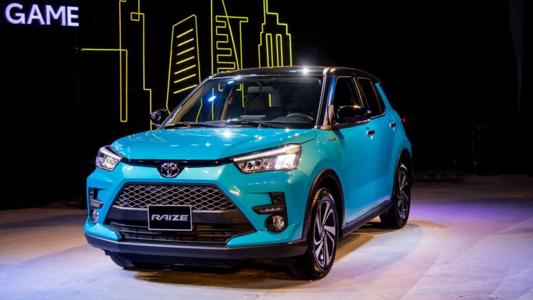 Toyota Raize chính thức ra mắt, giá gần 600 triệu đồng chưa bao gồm lạc ...