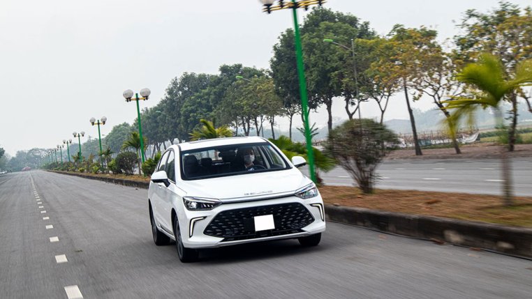 Đánh giá xe BAIC Beijing U5 Plus 2022: Giá bóp nghẹt phân khúc, vận ...