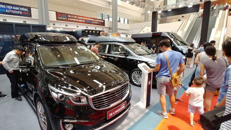 Nghịch lý thị trường tháng Ngâu: Vắng ưu đãi, xe mới đua nhau tăng giá ...