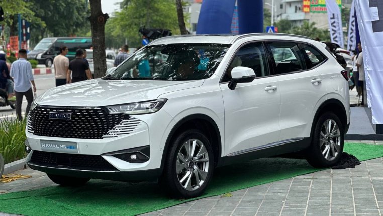 Haval H6 HEV giá 1,096 tỷ đồng ra mắt - Option miên man, đối thủ đáng gờm của Honda CR-V | Oto ...