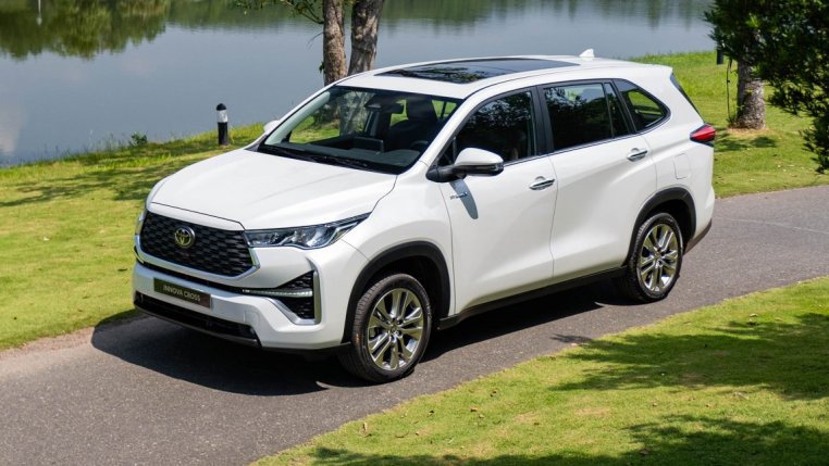 Thông số kỹ thuật Toyota Innova Cross 2025 tại Việt Nam: Cuộc lột xác ...